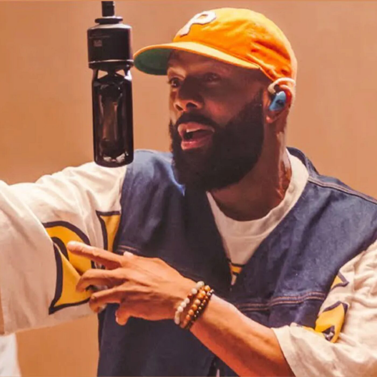 « Dreamin’ » : Common et Pete Rock rendent hommage aux légendes noires ...
